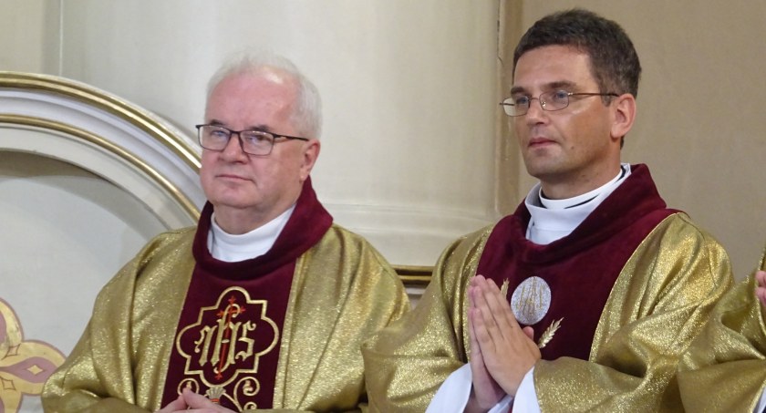 Ks. Paweł Bogaczyk powitany w roli proboszcza - wiadomości Dębica miasto